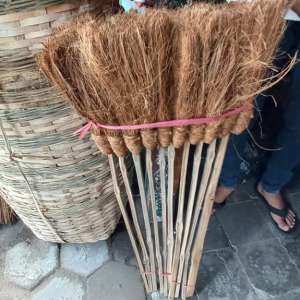 Sapu Sabut Kelapa - Sinergi Smart Tumbas